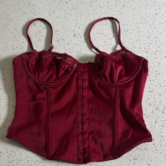 White Fox Boutique | Tops | White Fox Boutique Burgundy Crop Top | Poshmark